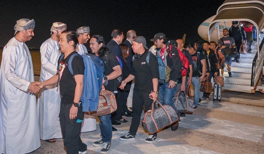 Oman secures release of crew of the ship Galaxy Leader - FM.gov.om