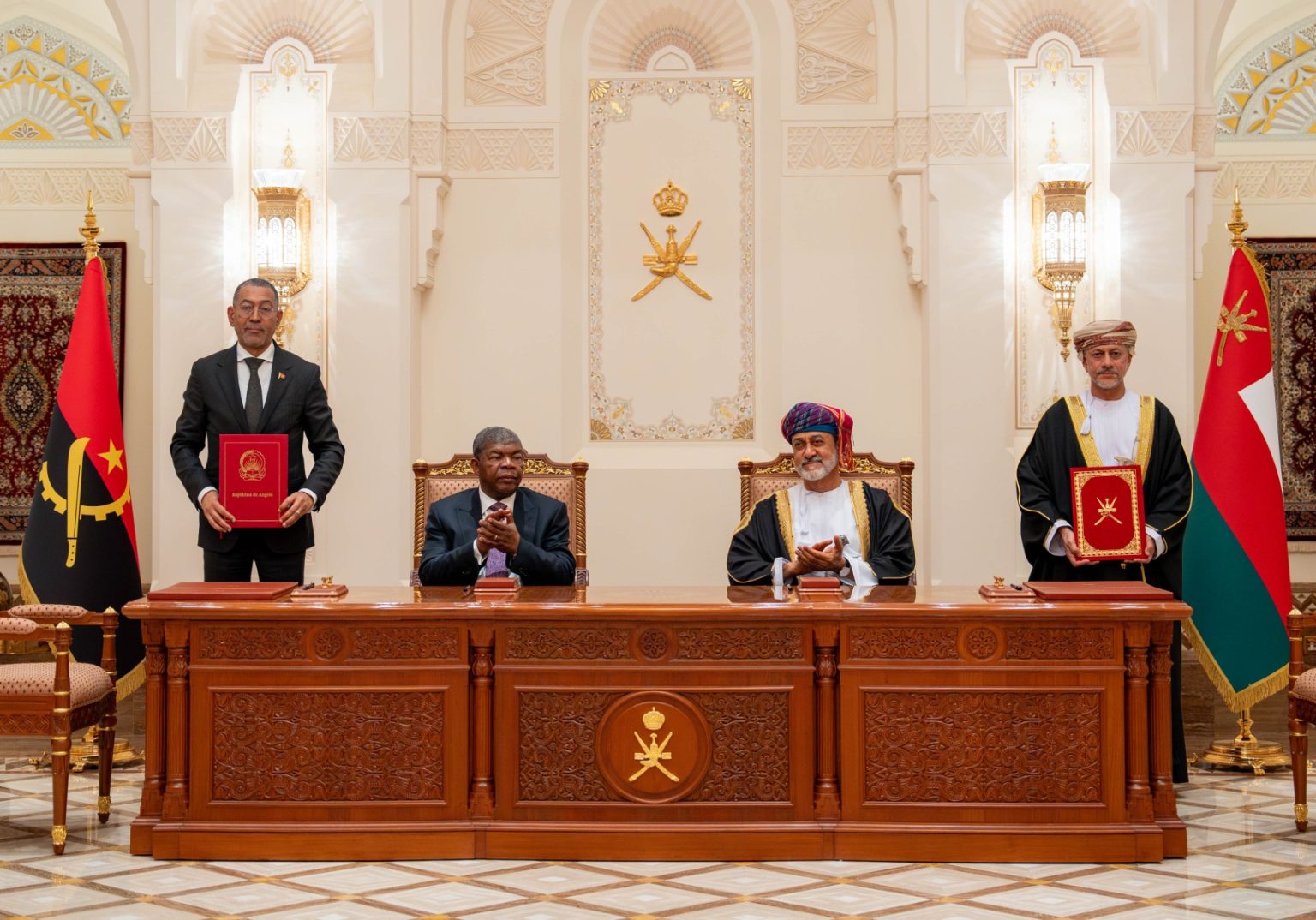 His Majesty and Angolan President preside at agreements signing - FM.gov.om