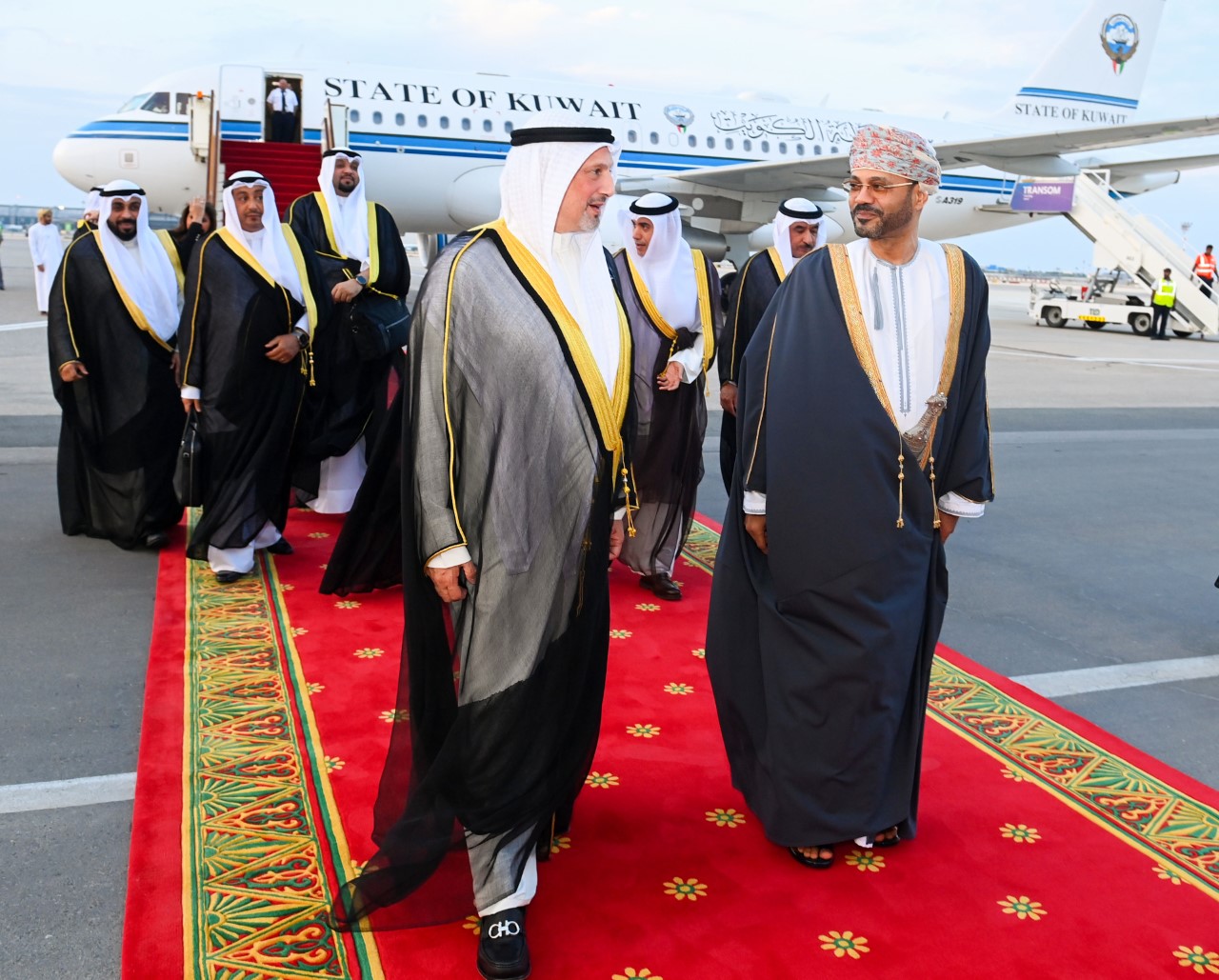 Kuwait's Foreign Minister arrives in Oman - www.fm.gov.om