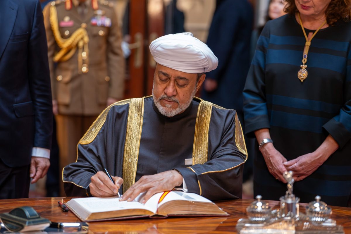 His Majesty visits the Spanish Senate and Congress - FM.gov.om